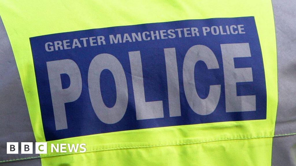 Police officer hurt taking evasive action in Hyde chase