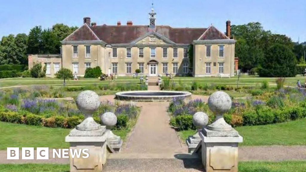 Reigate: Search for new school site must continue, says council - BBC News