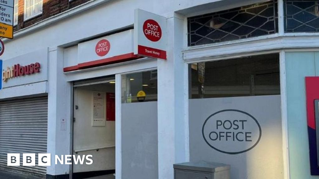 'No decision made' on Grimsby branch - Post Office
