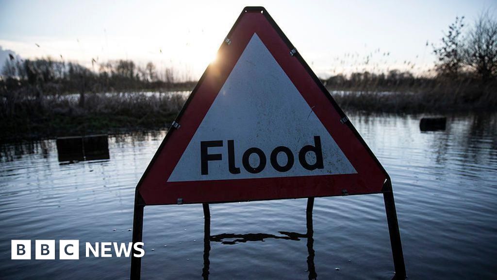 Flooding: Alerts issued across the South East of England
