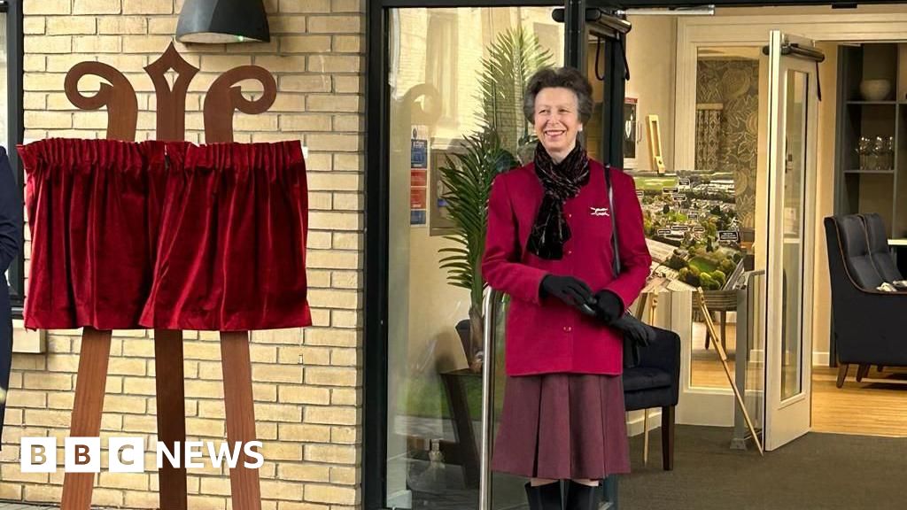 Princess Anne opens new homes for veterans near Maidstone