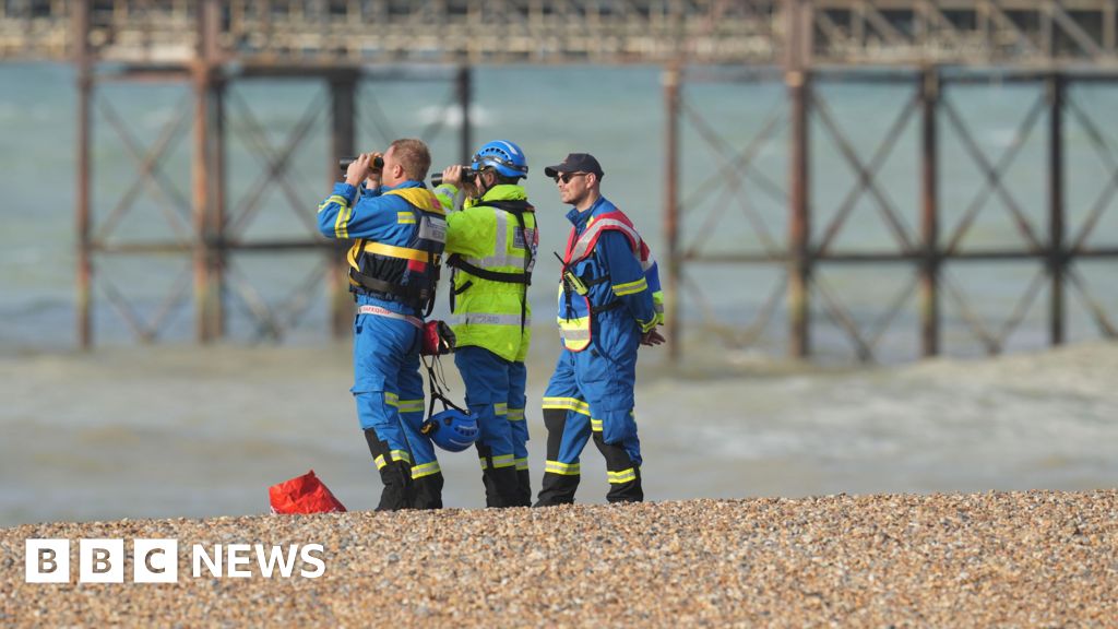 Brighton: Body found in search for person missing at sea - BBC News