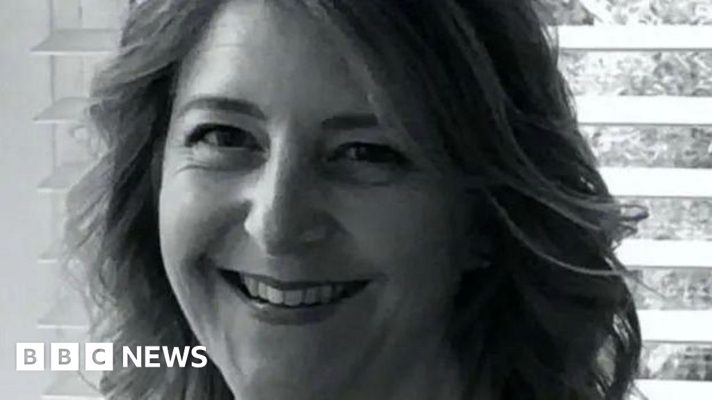 Man accused of ex's hotel murder 'living double life', jury told