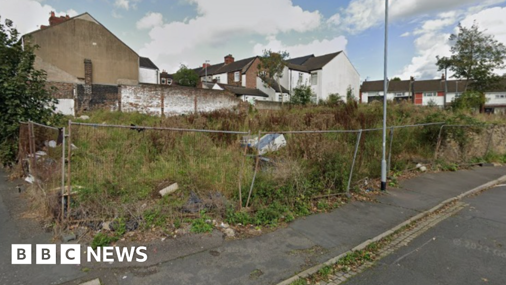 Self storage unit plan for disused Tunstall site - BBC News