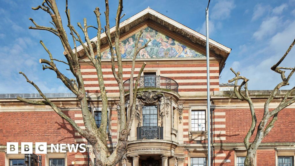 NAPA launches £3m fundraising bid to renovate Hull building - BBC News