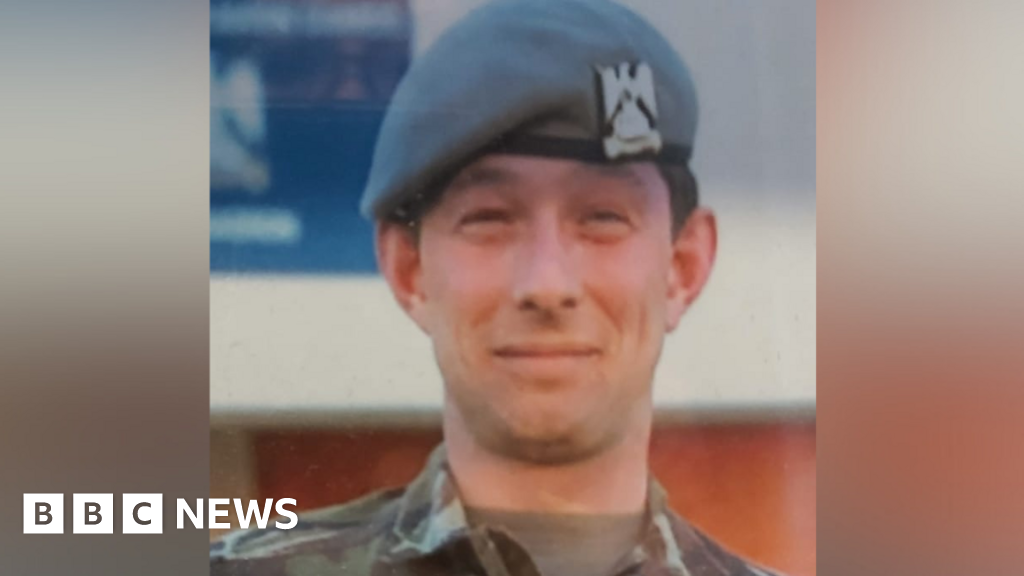 Army criticised for safety failings after soldier's death - BBC News