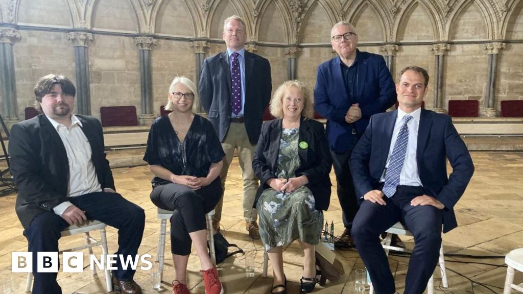 Key questions answered in Lincoln election debate - BBC News