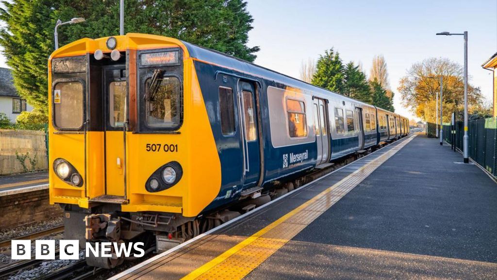 Farewell tour planned for Merseyrail's 1970s train fleet - BBC News