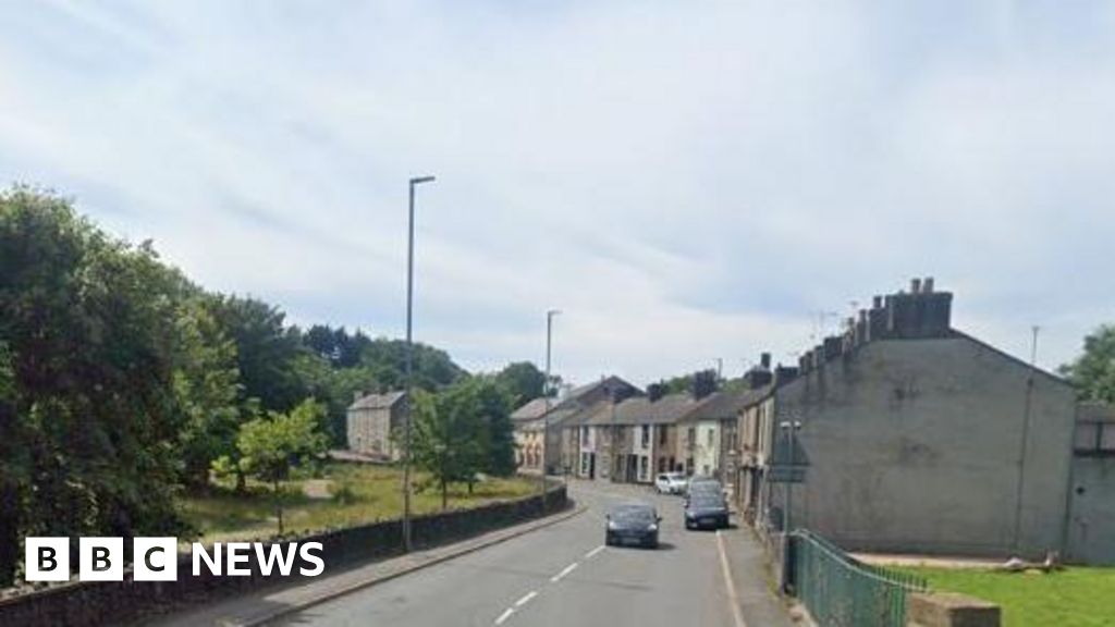 Workington residents' doubts over £10m HGV access work - BBC News