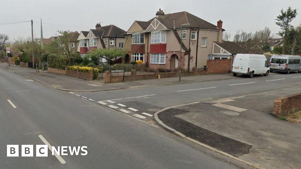 Staines: Elderly man dies weeks after being hit by car
