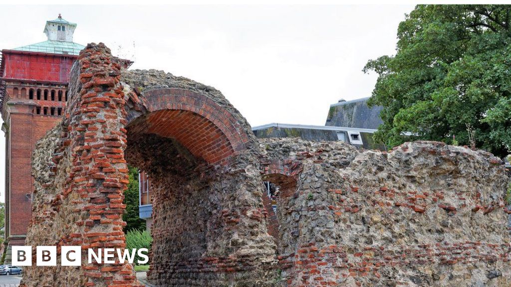 National Trust will open Colchester attractions for 10 days - BBC News