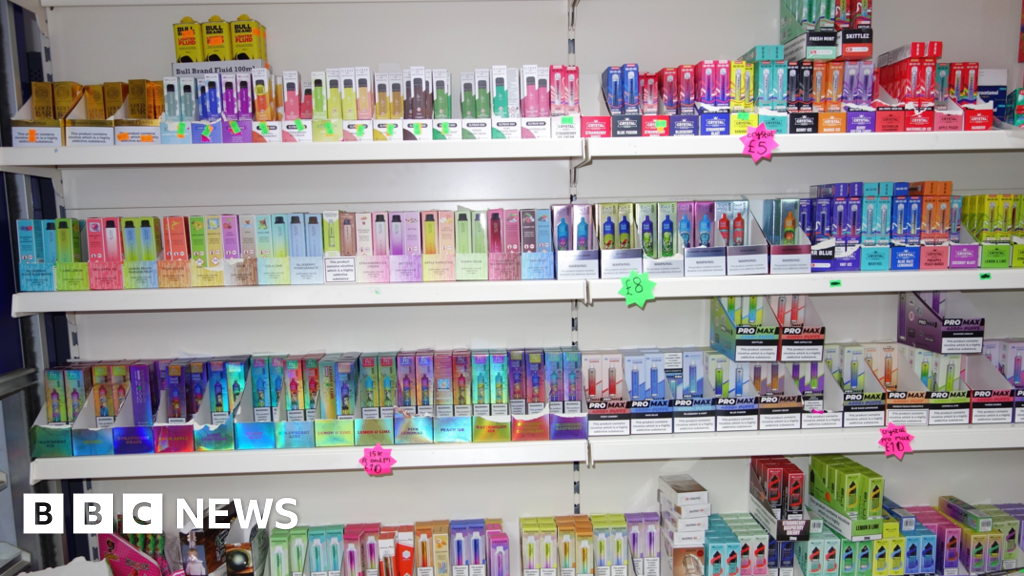 Wolverhampton shop fined £100k for selling vapes to children