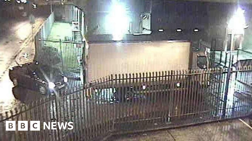 Securitas raid: Kent robber Stuart Royle refused parole - BBC News