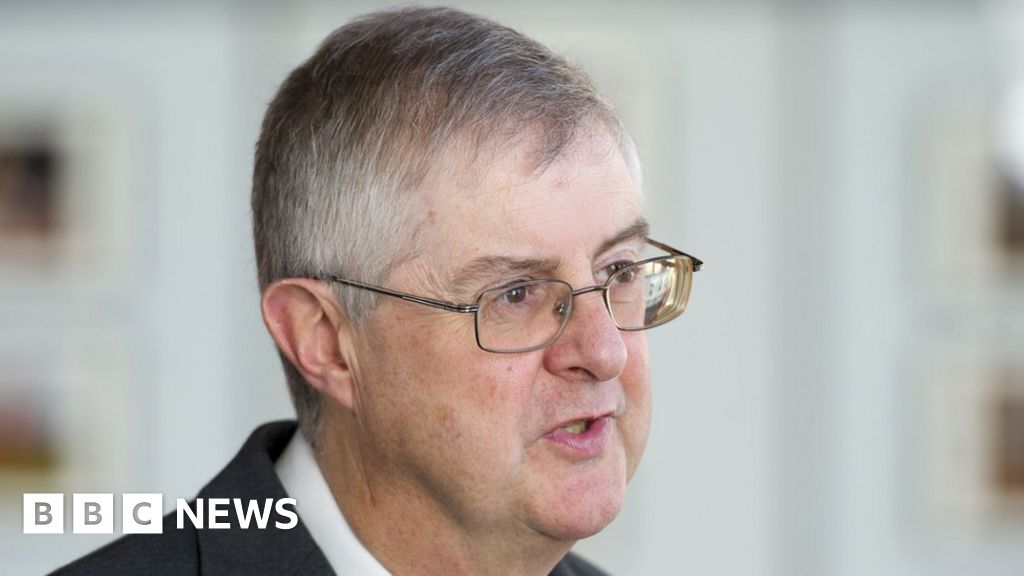FM Mark Drakeford's Labour unity appeal at conference - BBC News