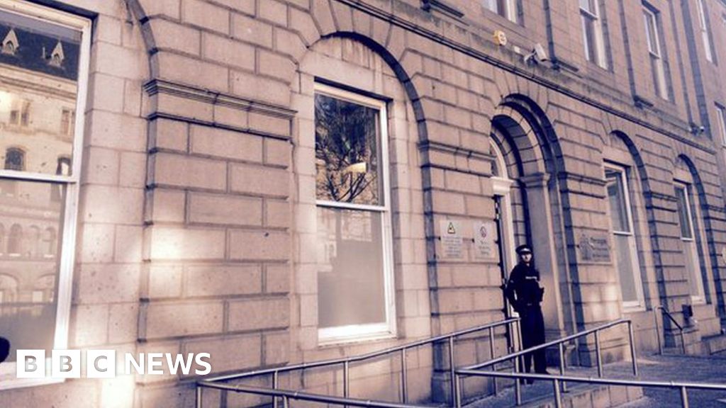 Man jailed after starting Fraserburgh flat fire - BBC News