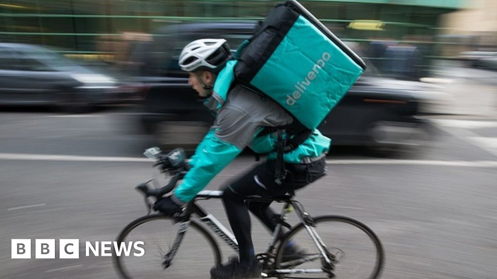 Deliveroo overhauls controversial courier contracts - BBC News