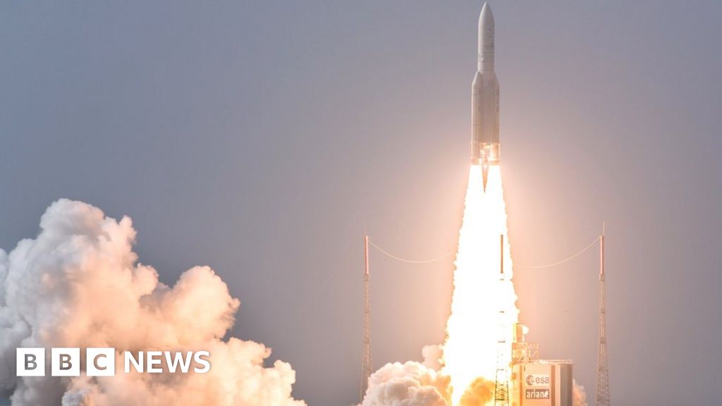 Russia 'tried to spy on France in space' - French minister - BBC News