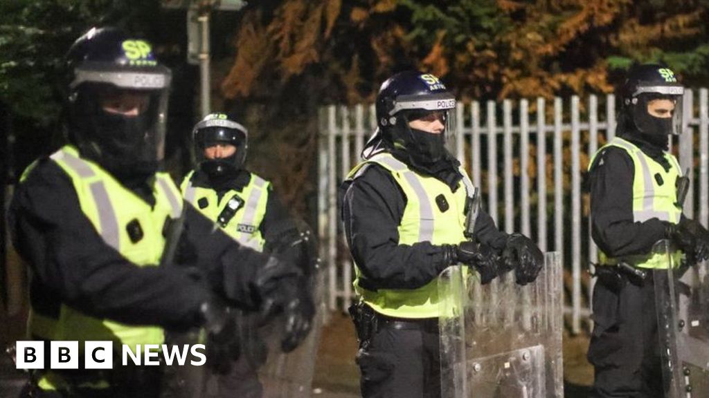 Seventh person arrested over disorder in Auchinleck