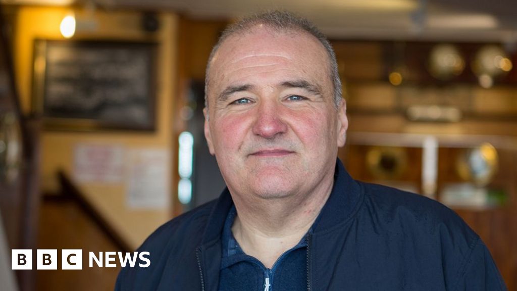 'Post Office victims are still having to fight' - Lee Castleton - BBC News