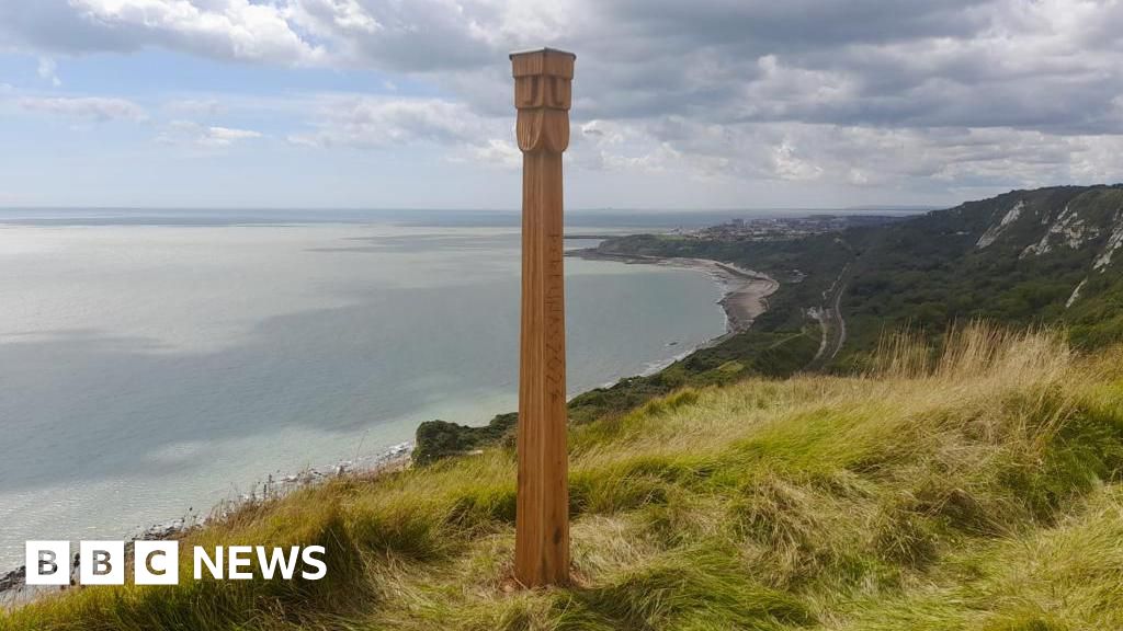 Mysterious 'totem' sculpture in Dover prompts appeal for artist - BBC News