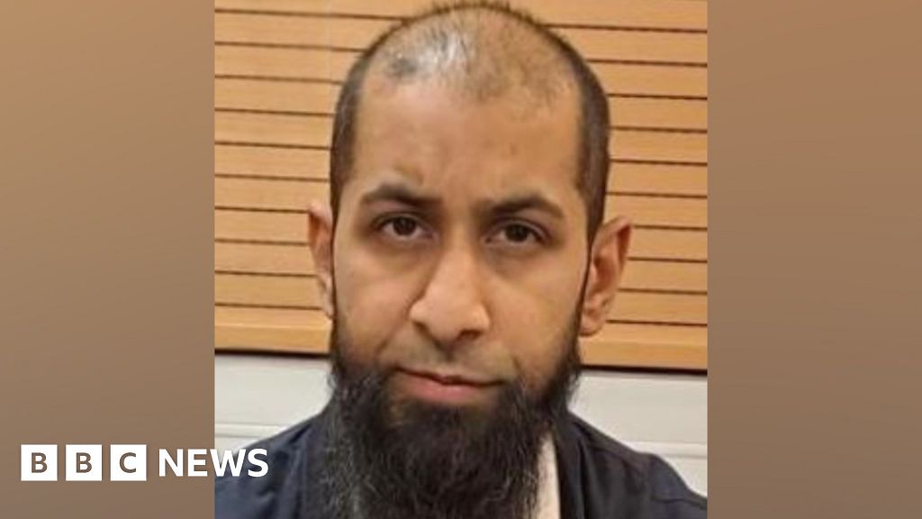 Ex-children's charity worker from Redditch jailed for grooming - BBC News