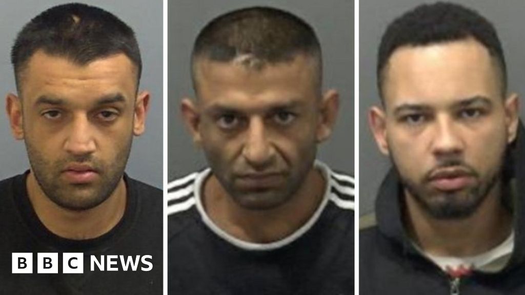 Luton street brawls: Men jailed over 'extremely violent' confrontations