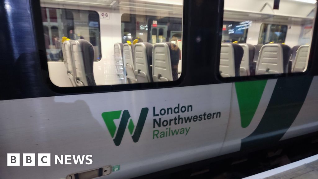 Fallen tree blocks railway line near St Albans and causes delays