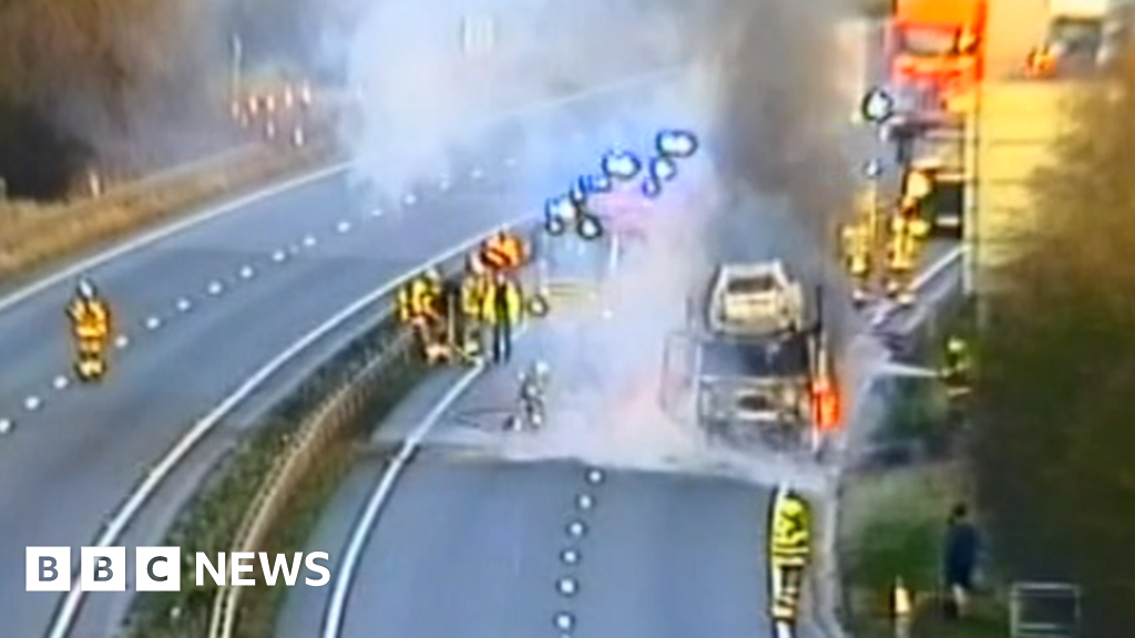 A42 lorry fire prompts closure of busy route - BBC News