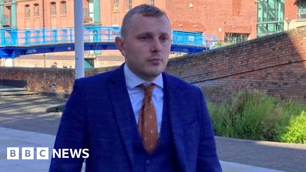 Tom Hollis: Ashfield councillor fined over financial disclosure failings