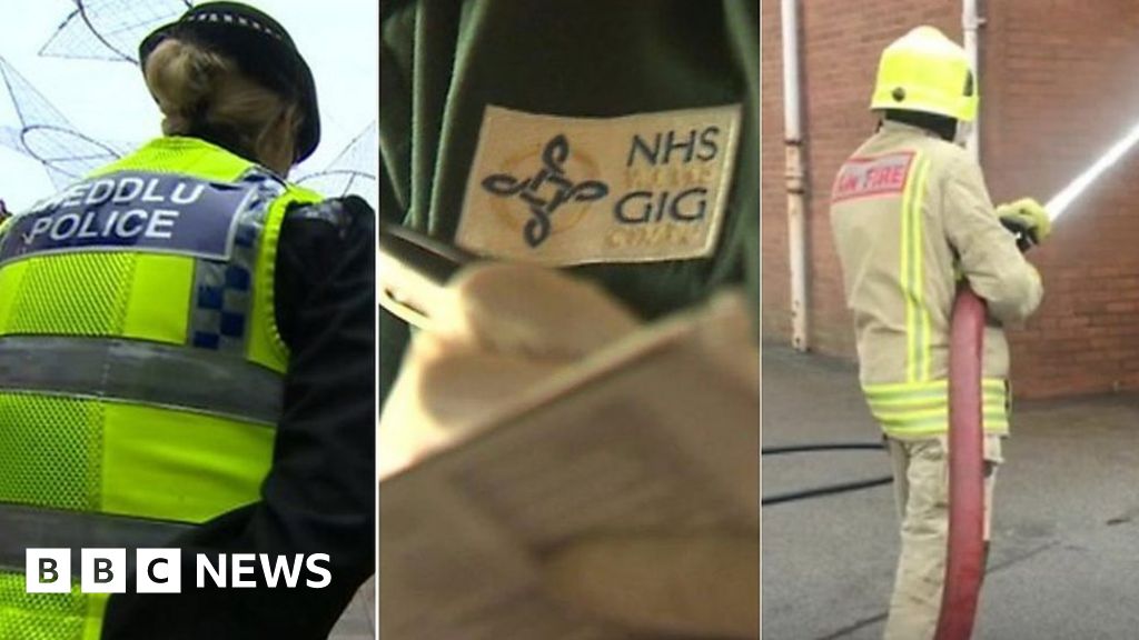 Emergency services: 'You take the trauma home with you' - BBC News