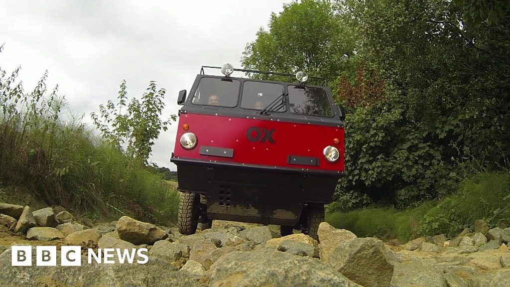 World's first flat-pack vehicle - BBC News