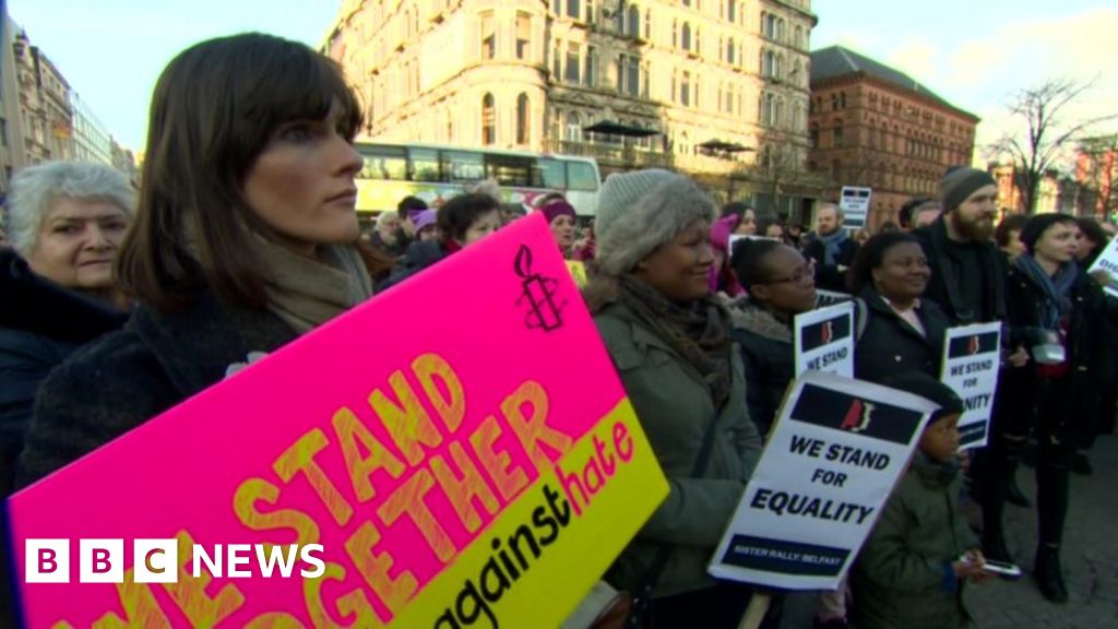 Hundreds of protesters join anti-Trump 'Women's March' in Belfast - BBC ...