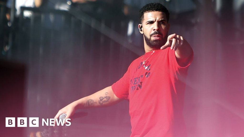 Drake's Scorpion: Fans are feeling all of the emotions - BBC News