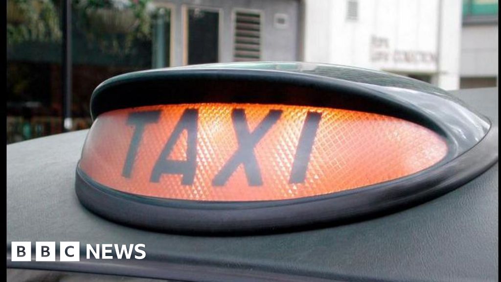 North East Lincolnshire: Spot checks reveal issues with taxis - BBC News