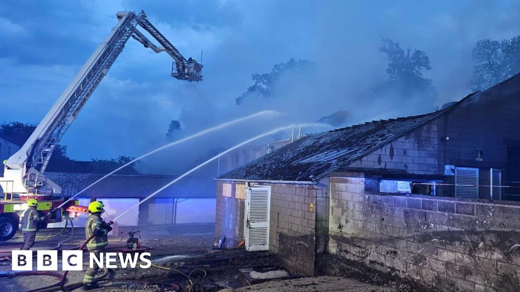 Bramcote: Fire crews tackling blaze at former college site - BBC News
