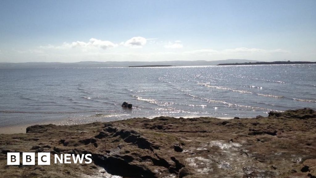 Wirral's Hilbre Island set to become artists' retreat - BBC News