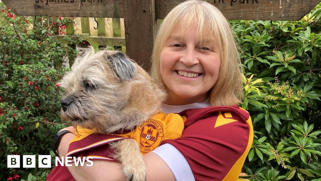 Dog wins Motherwell FC's mascot draw for children - BBC News