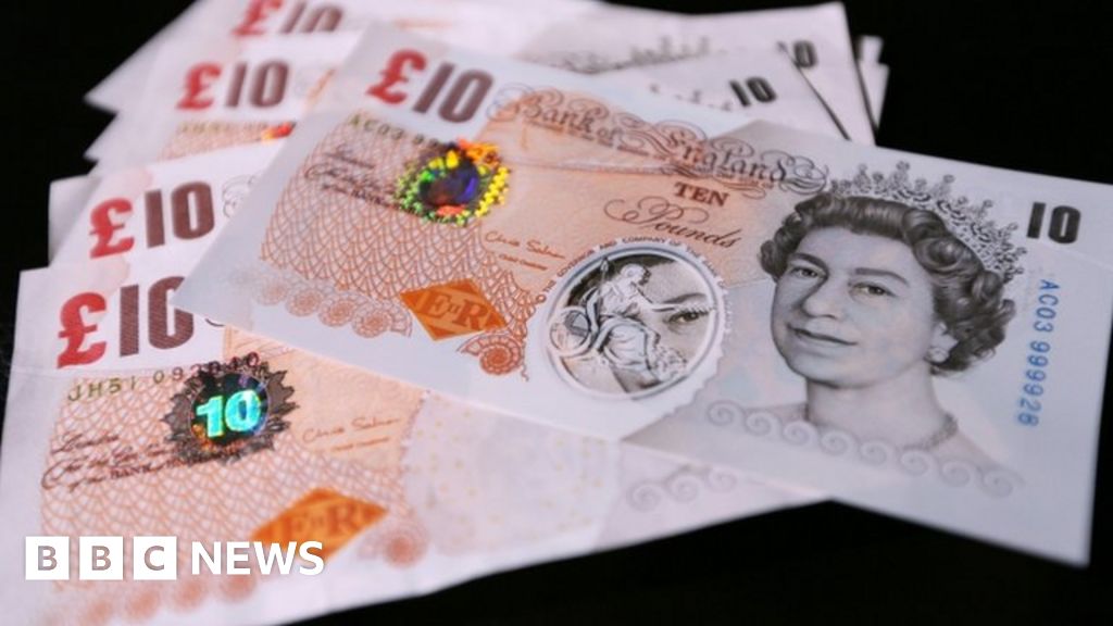 Fake police officer fraudster jailed for pensioner scam - BBC News