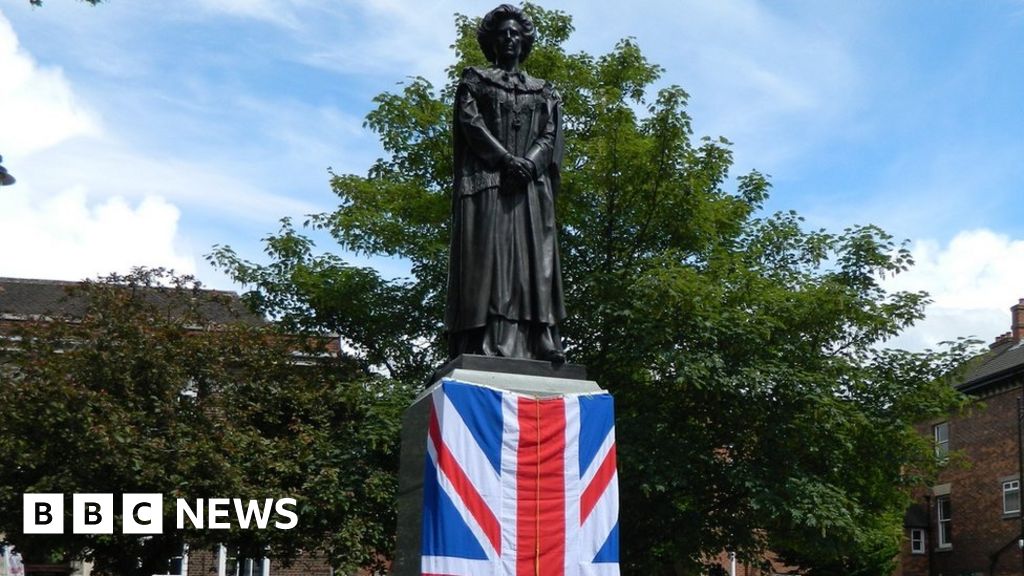Grantham Margaret Thatcher statue officially unveiled after vandalism ...