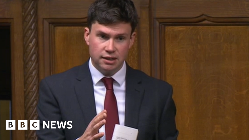 Dan Carden MP's bill calls for legal right to visit relatives - BBC News