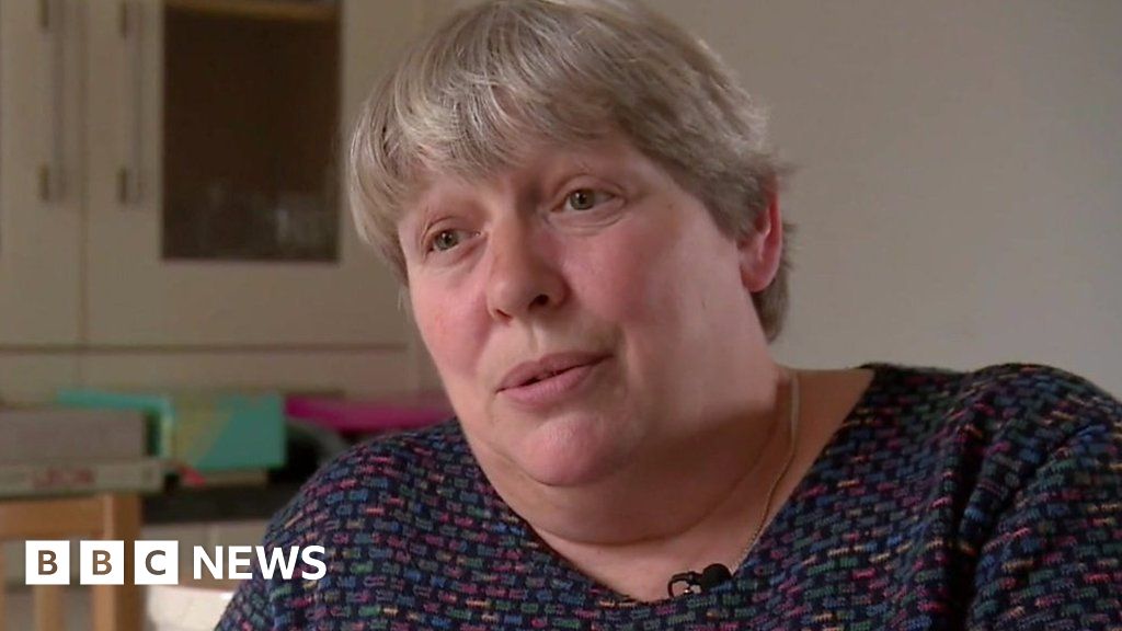'The measles has made my life hell' - BBC News