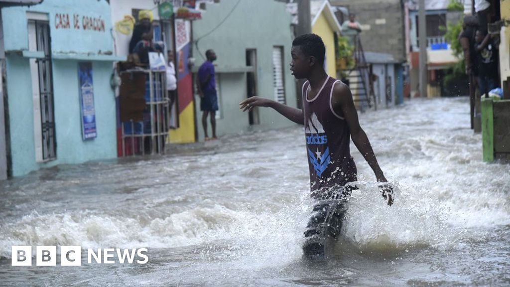 Hurricane Irma: Which areas are at risk? - BBC News
