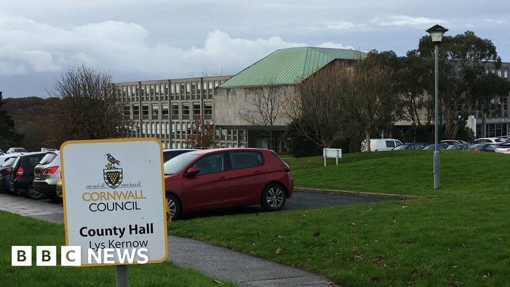 Homeless in Cornwall housed in Travelodges and Premier Inns - BBC News