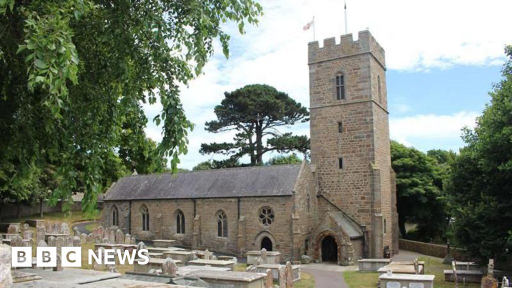 Guernsey's first resident-led community plan approved - BBC News
