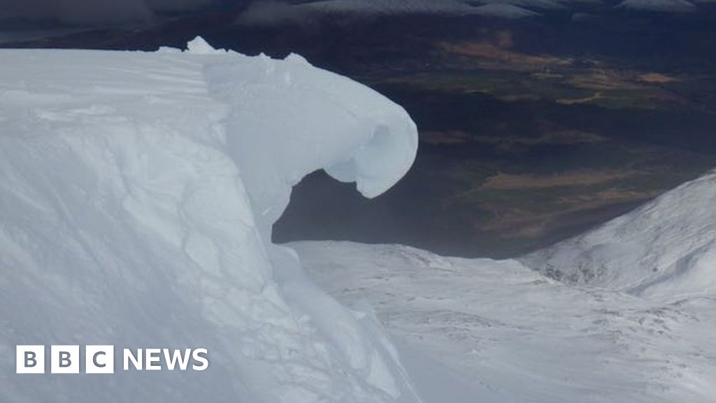 Walkers warned of snow ledge risk in Scotland's mountains - BBC News