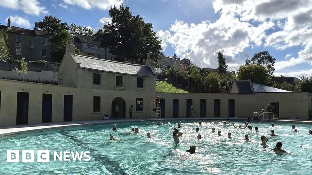 Cleveland Pools in Bath to reopen for public swimming - BBC News