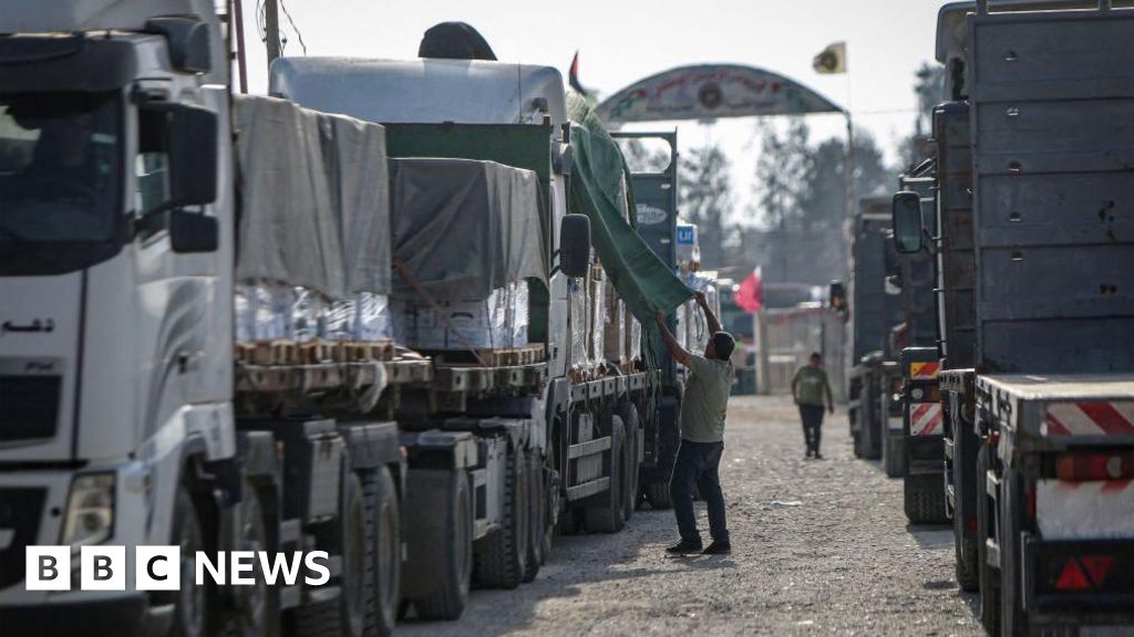 Aid group says Israeli strike on Gaza convoy kills Palestinians