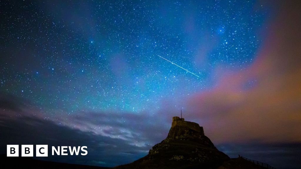 How to watch the Geminid meteor shower - BBC News
