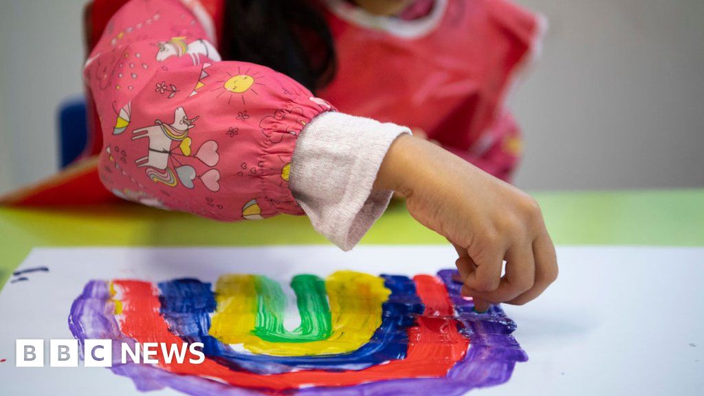 Coronavirus: Children 'developing post-traumatic stress' from pandemic