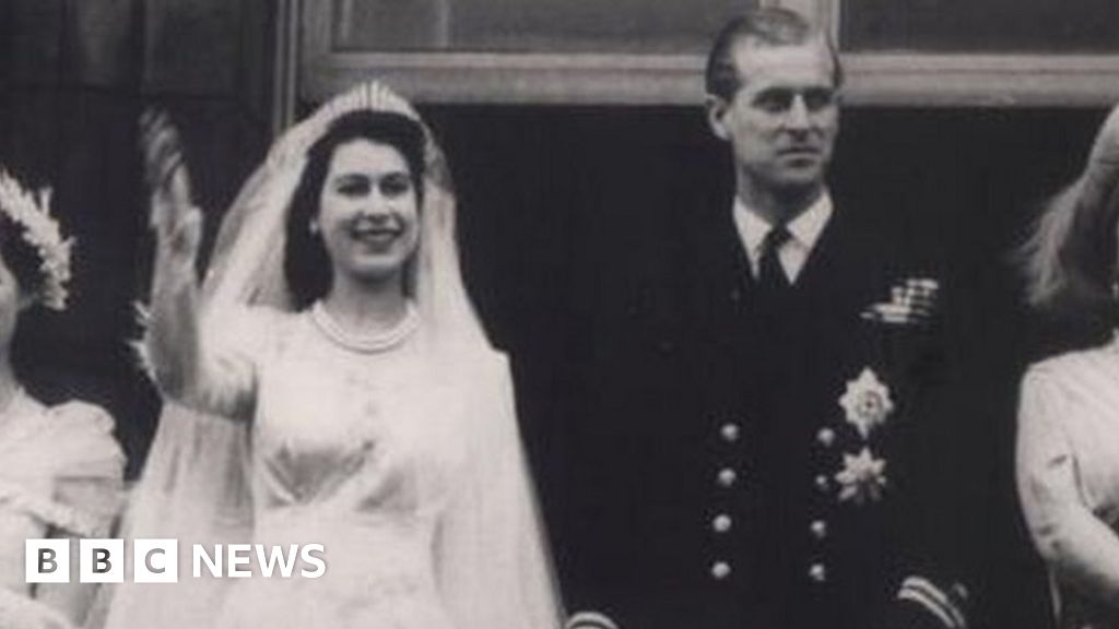 Queen will make wedding history after 70 years of marriage - BBC News